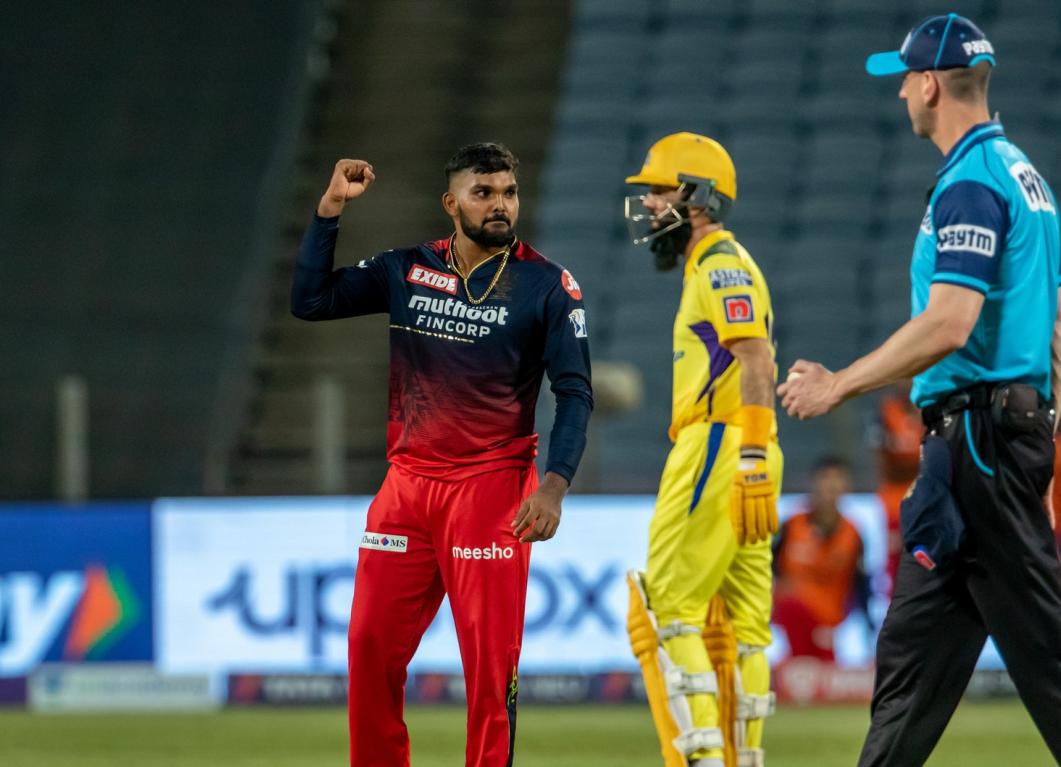 Stats and facts on RCB's middle overs bowling in IPL 2022